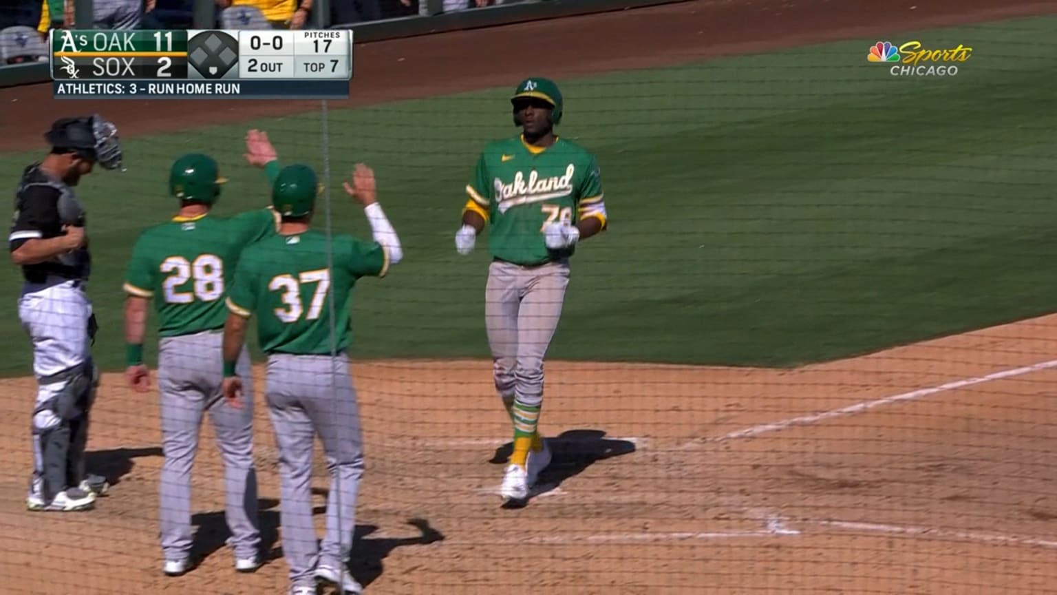 Denzel Clarke powers a three-run home run | 04/01/2022 | Los Angeles ...