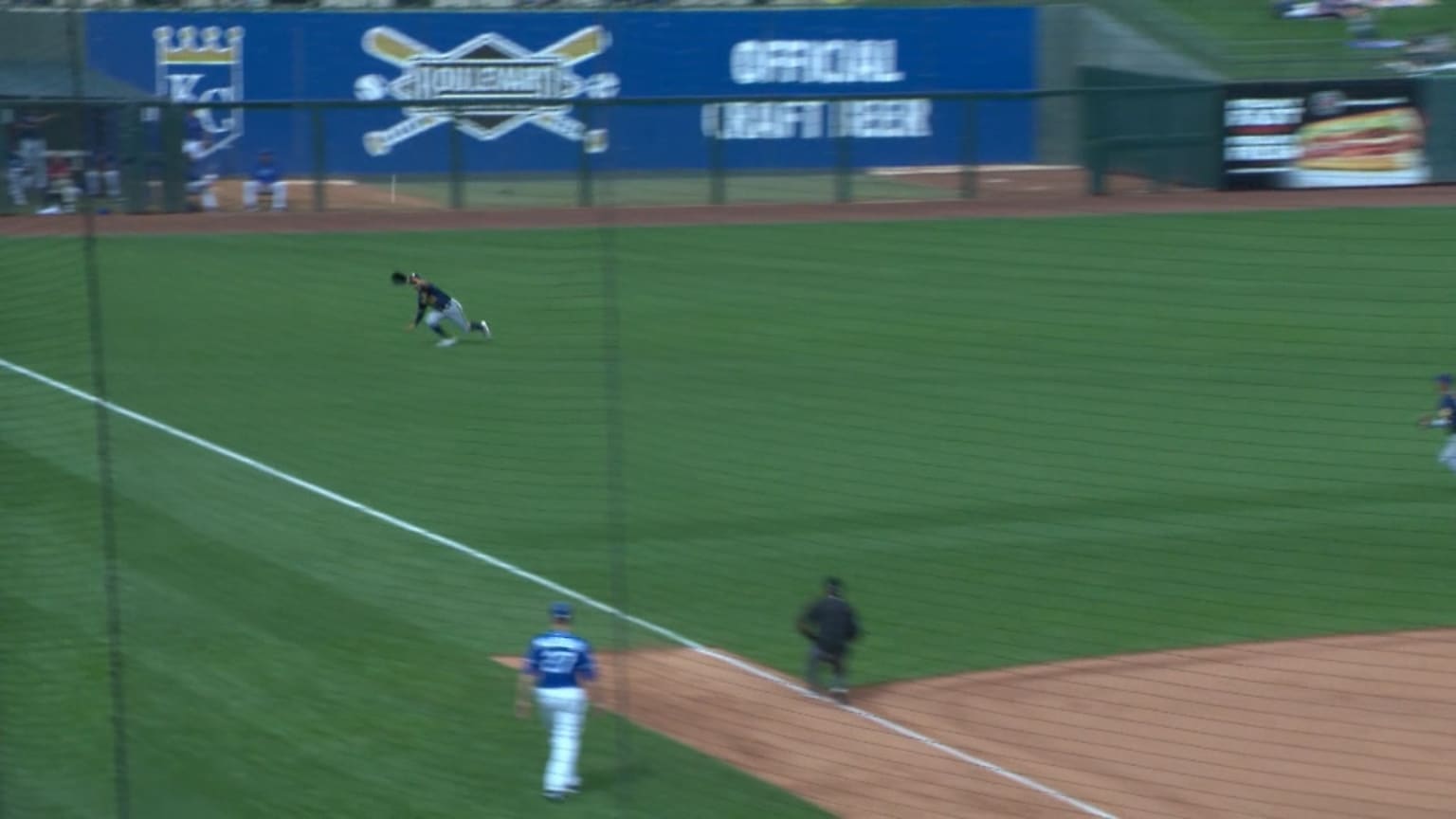 Mark Mathias makes a pair of great diving catches | 03/10/2020 | Seattle Mariners