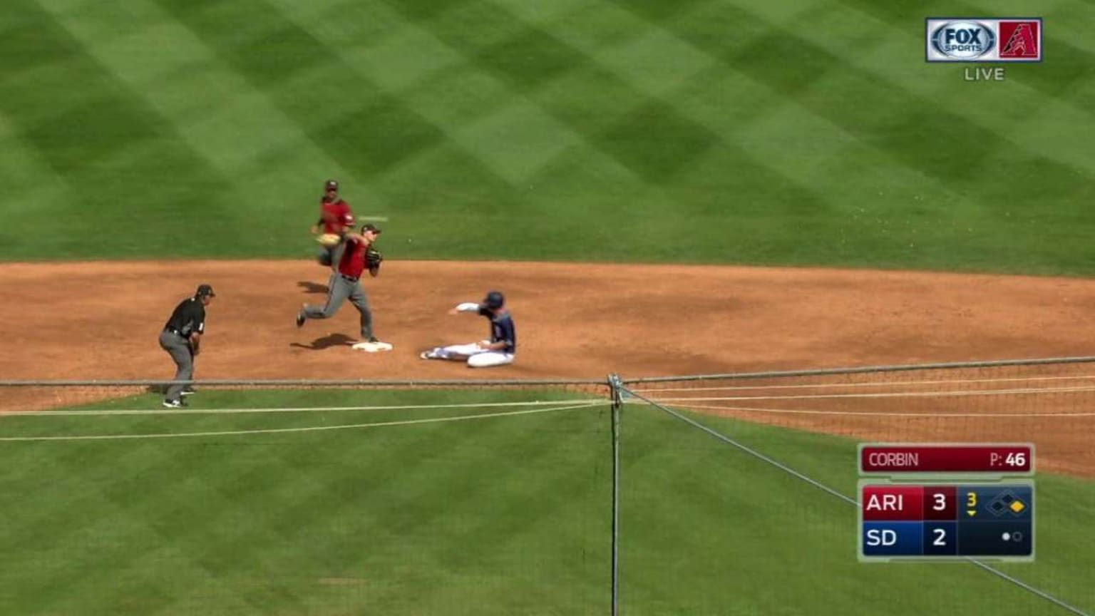 ARI@SD: Herrmann makes a diving stop, fires to second | 03/04/2017 ...