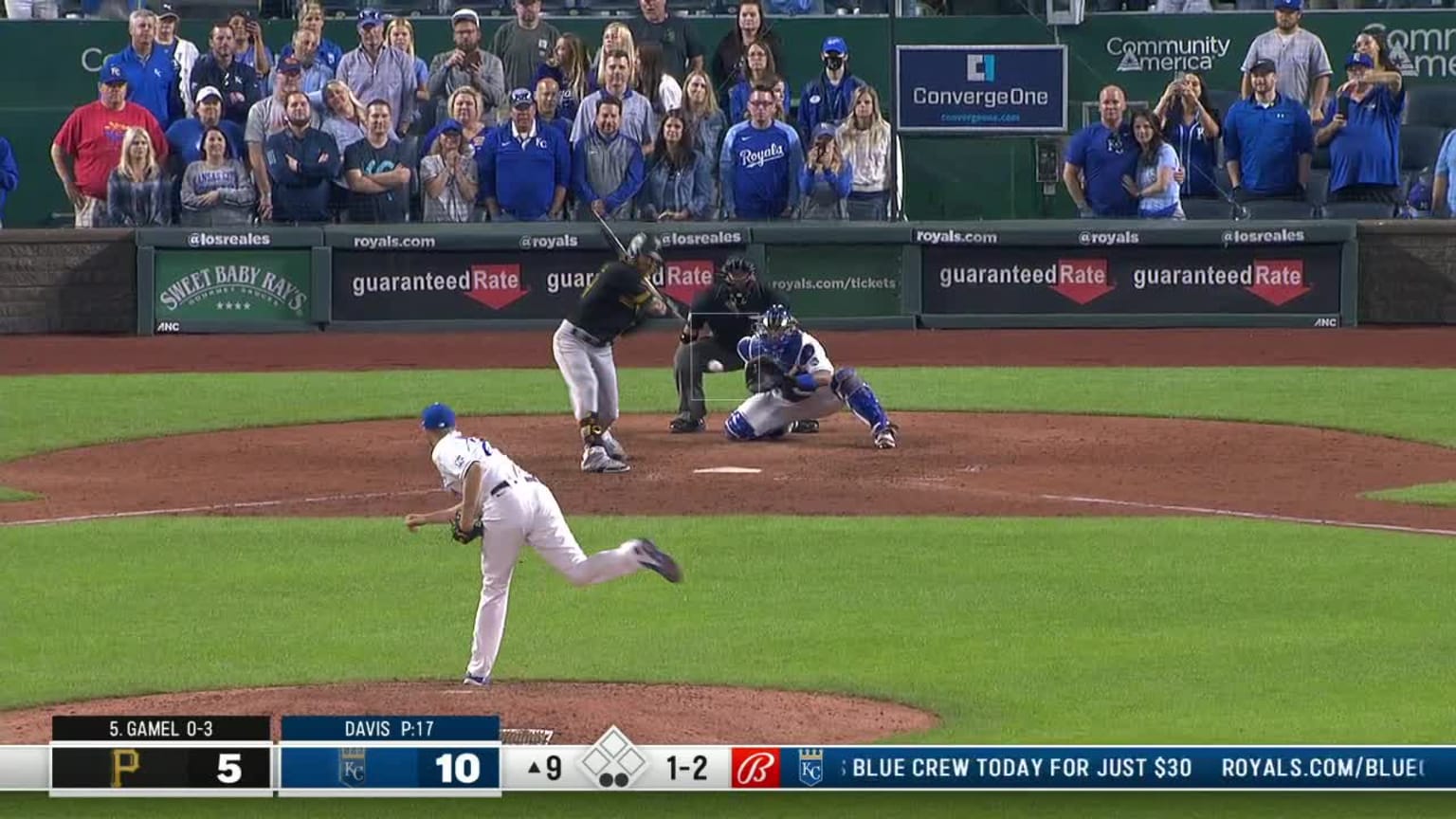 Wade Davis secures a 10-5 Royals victory | 06/01/2021 | Kansas City Royals