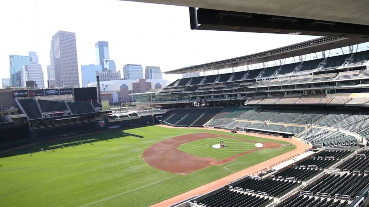 Target Field Premier Suites | 10/27/2014 | MLB.com