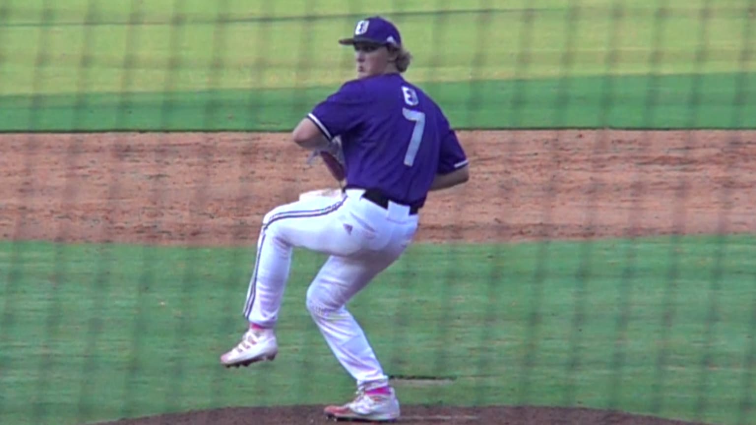 Draft Report: Walter Ford, high school pitcher | 04/27/2022 | MLB.com