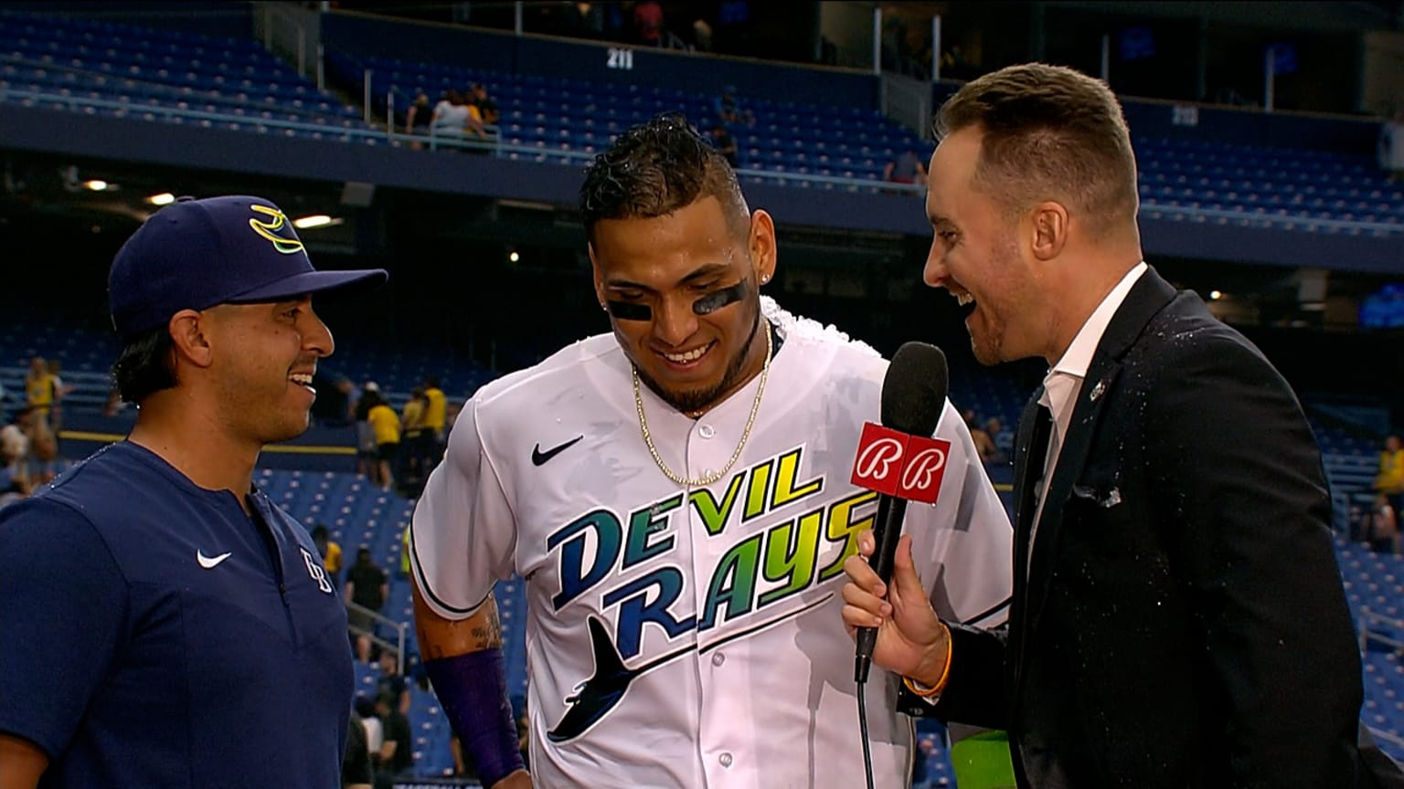 Isaac Paredes on walk-off single | 06/25/2022 | Tampa Bay Rays