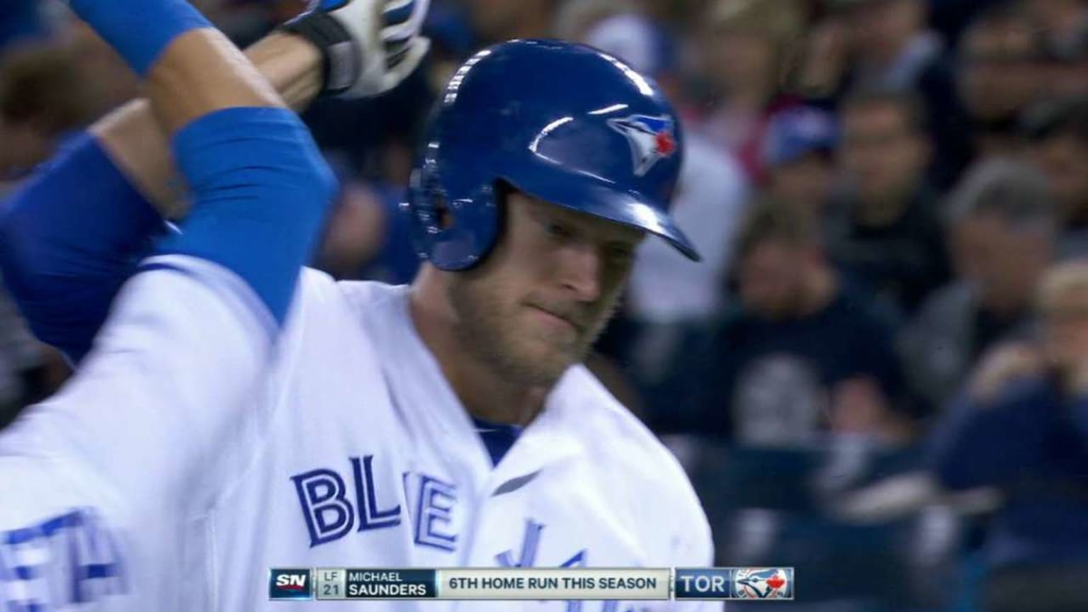 TB@TOR: Saunders hits home run to right field | 05/18/2016 | MLB.com