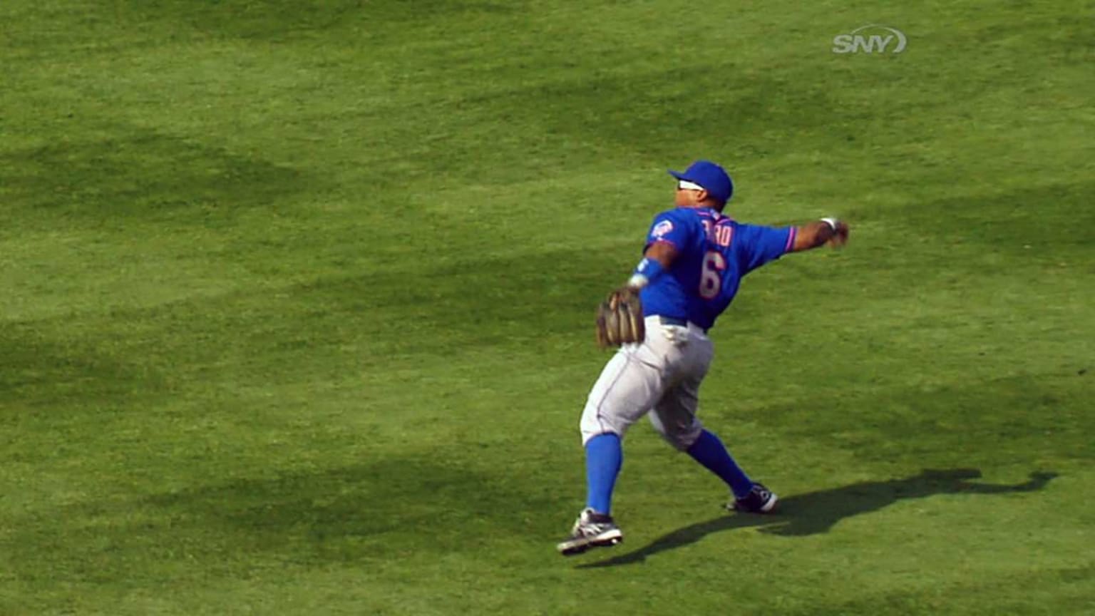 Must C Cannon: Byrd's throw preserves the Mets' lead | 05/17/2013 | Los ...
