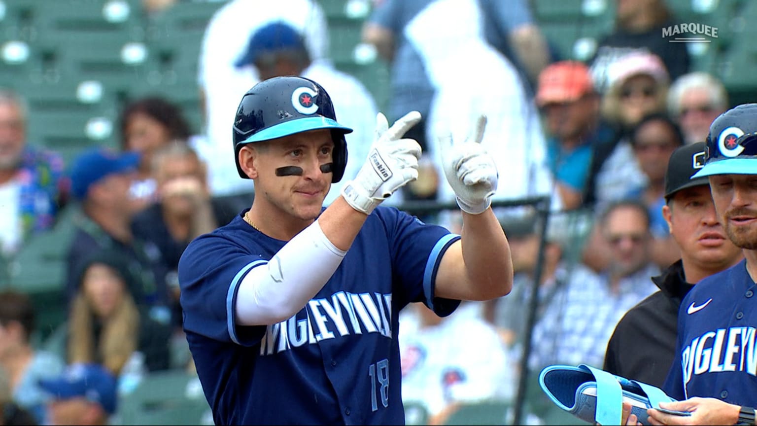 Frank Schwindel drives in a run on a single | 09/03/2021 | Chicago Cubs
