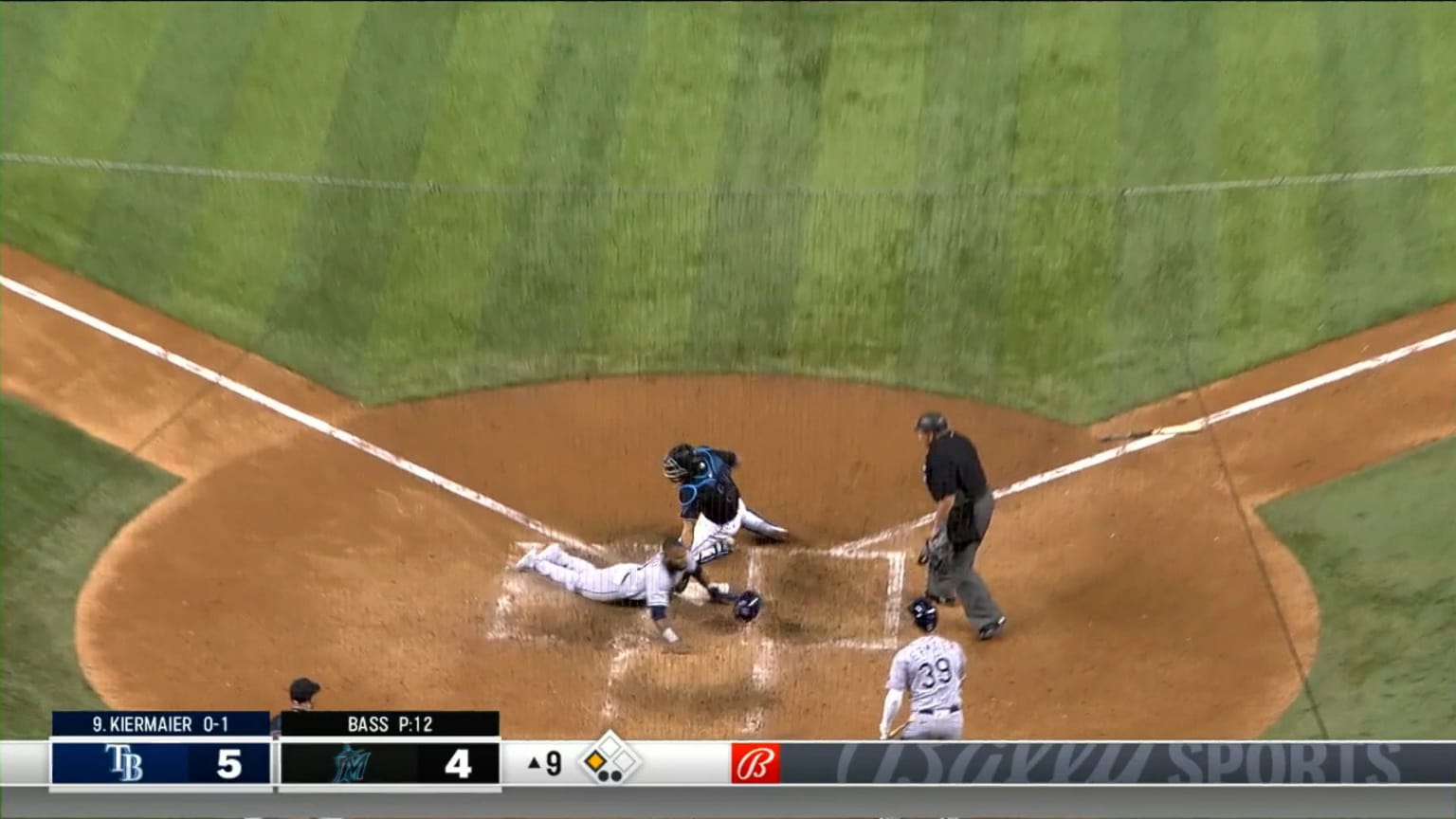 Francisco Mejia plates Margot on a sacrifice fly | 04/02/2021 | Tampa ...
