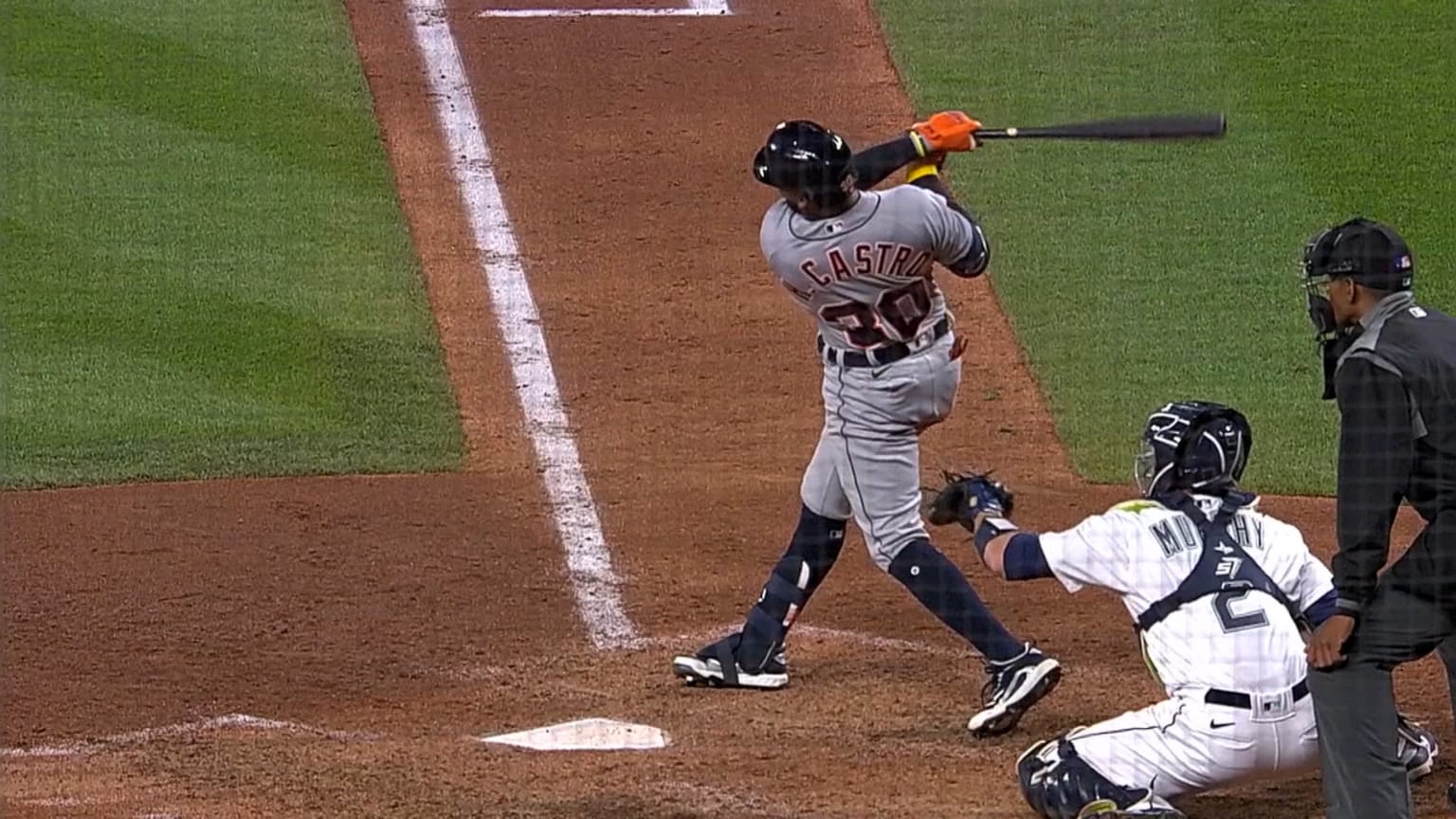 Castro ropes an RBI single to center field in the 9th | 05/19/2021 ...