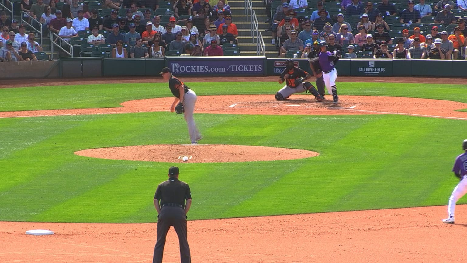 Aaron Schunk plates two runners with a single | 19/03/2022 | Lasmayores.com