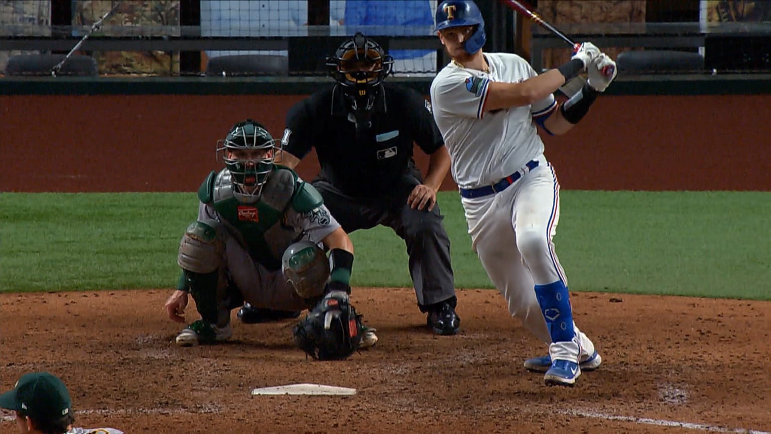 Sam Huff slaps a single for his first career hit | 09/12/2020 | Texas ...