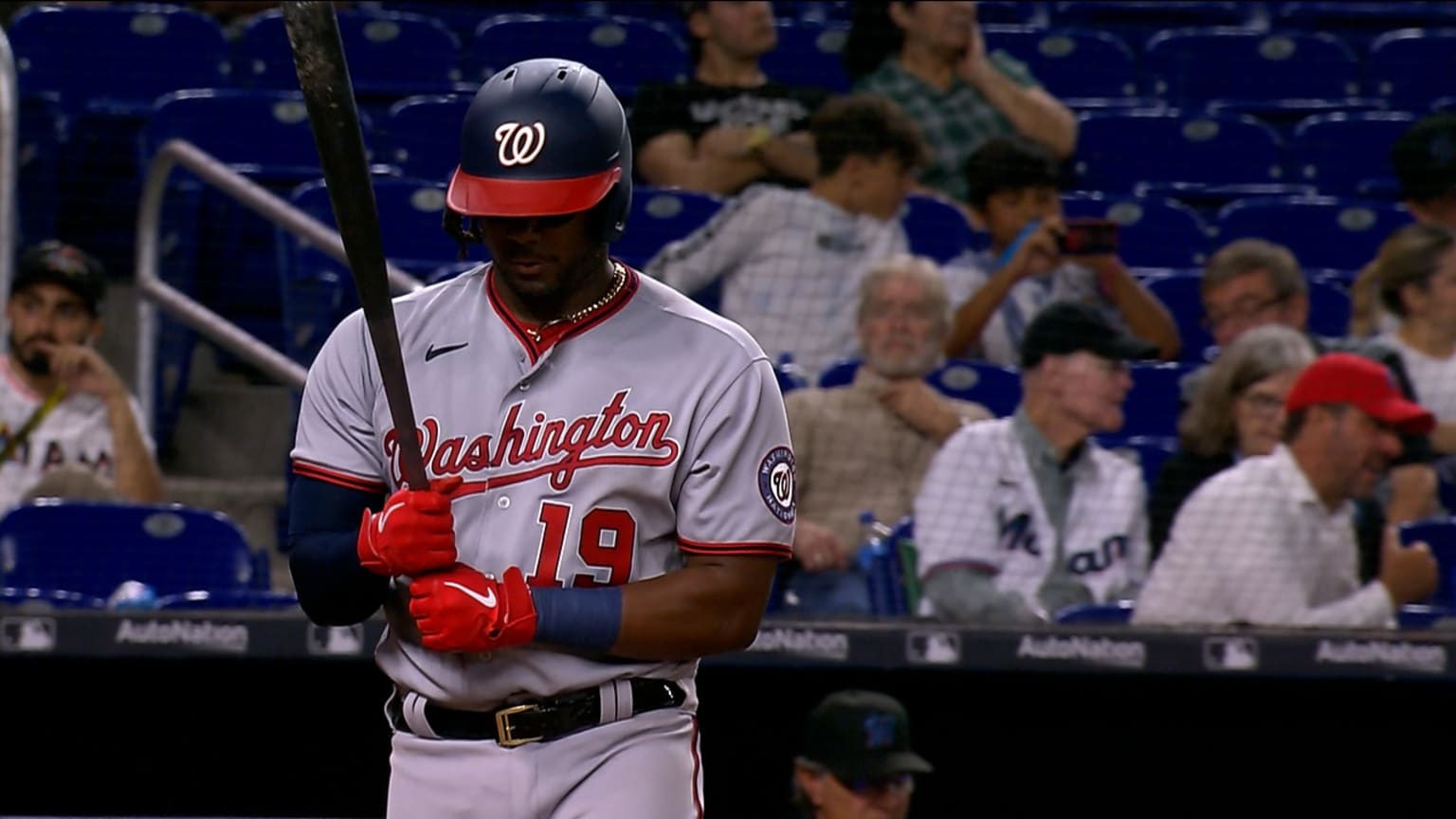 Josh Bell lifts a sacrifice fly to left-center field | 05/17/2022 ...