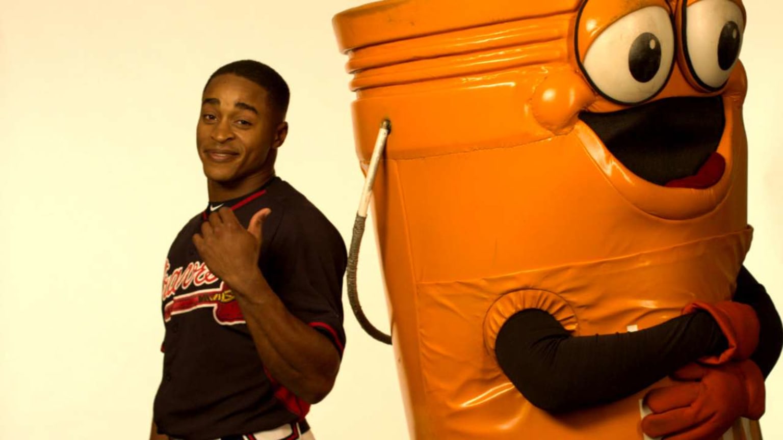 Vote for Phil the Bucket in tools contest | 06/22/2016 | San Diego Padres