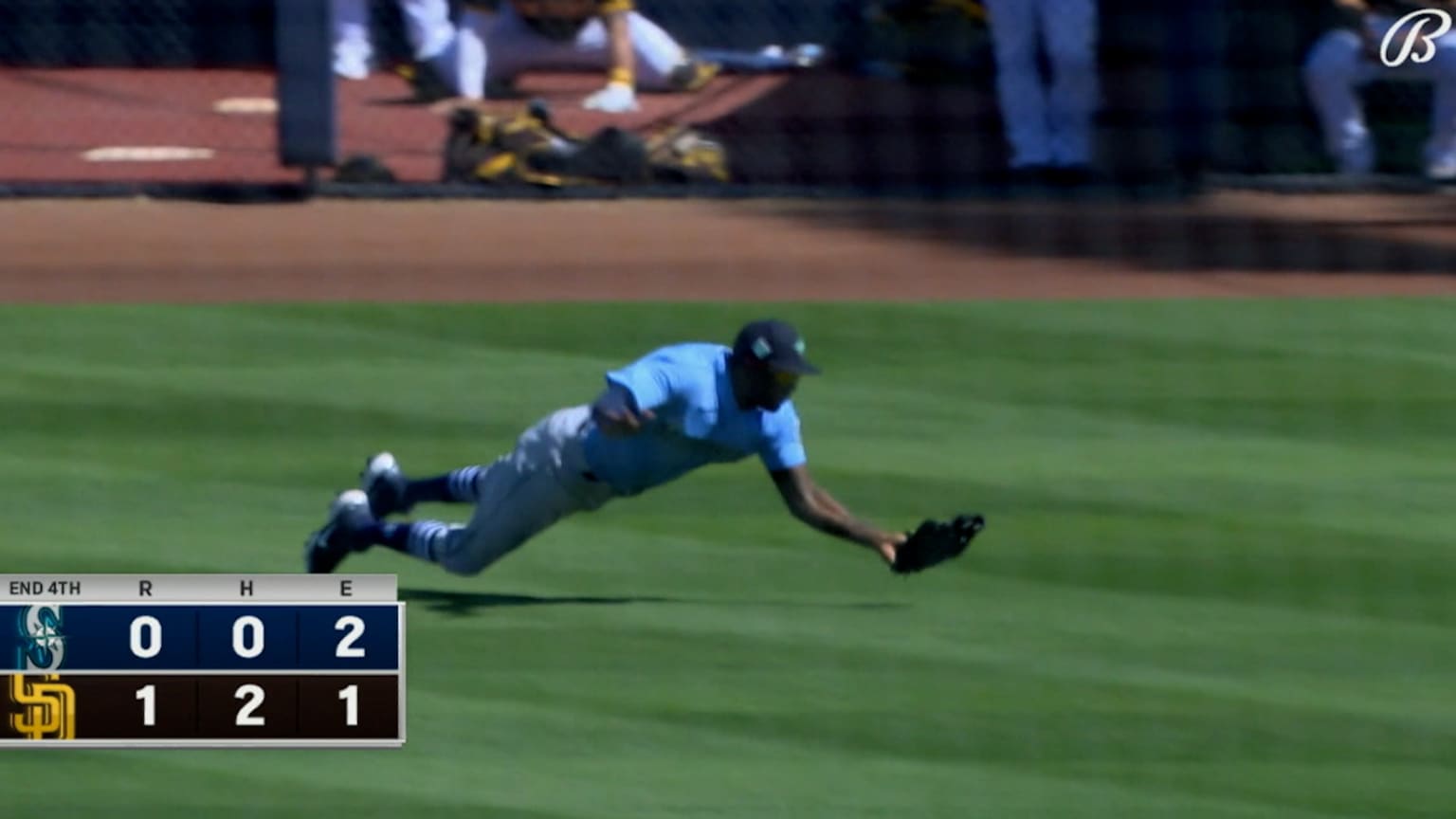 Marcus Wilson makes a diving catch to end the 4th | 03/18/2022 ...