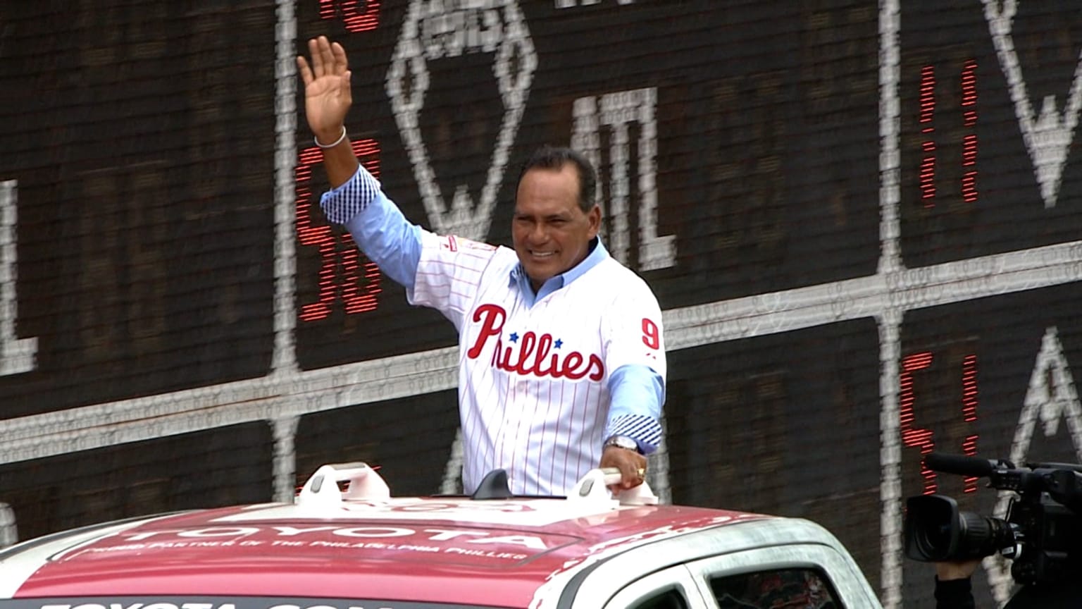 Manny Trillo is inducted to the Phillies Wall of Fame | 08/07/2021 ...