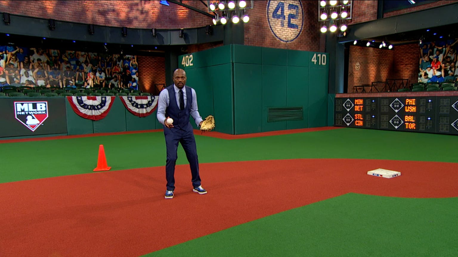 Harold gives a double play depth demo on MLB Tonight | 09/01/2021 | MLB.com