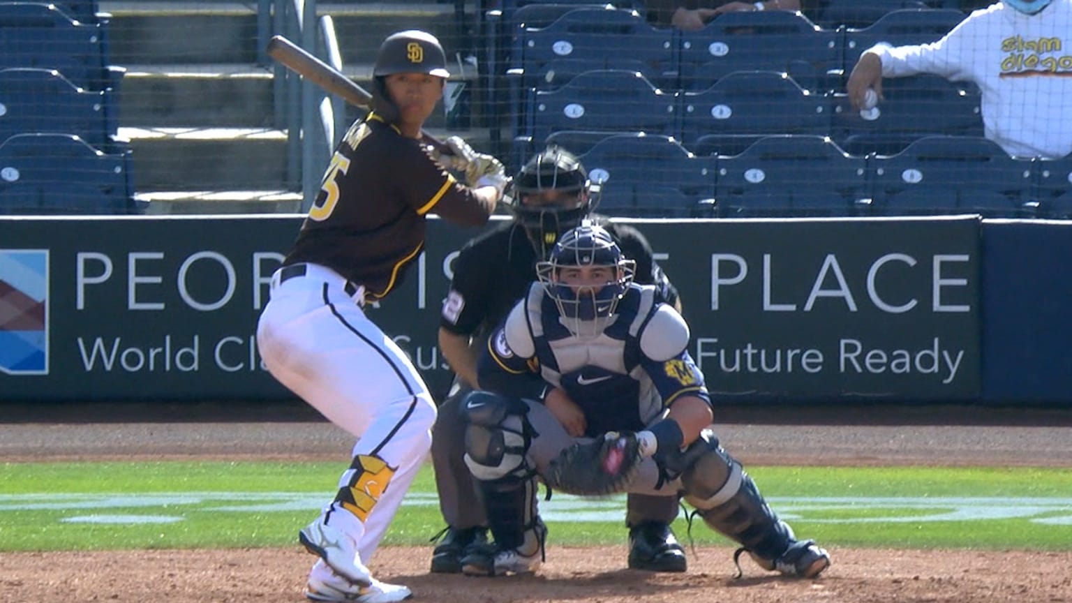 Gosuke Katoh lifts a three-run homer to left-center | 03/03/2021 | San ...