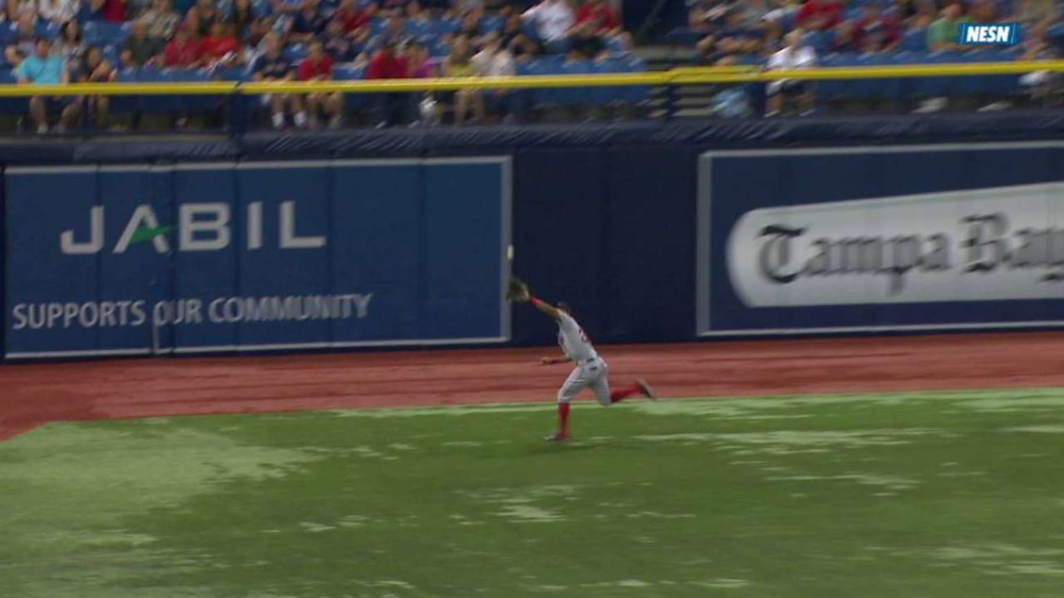 BOS@TB: Young makes a nice running grab in left field | 08/22/2016 ...
