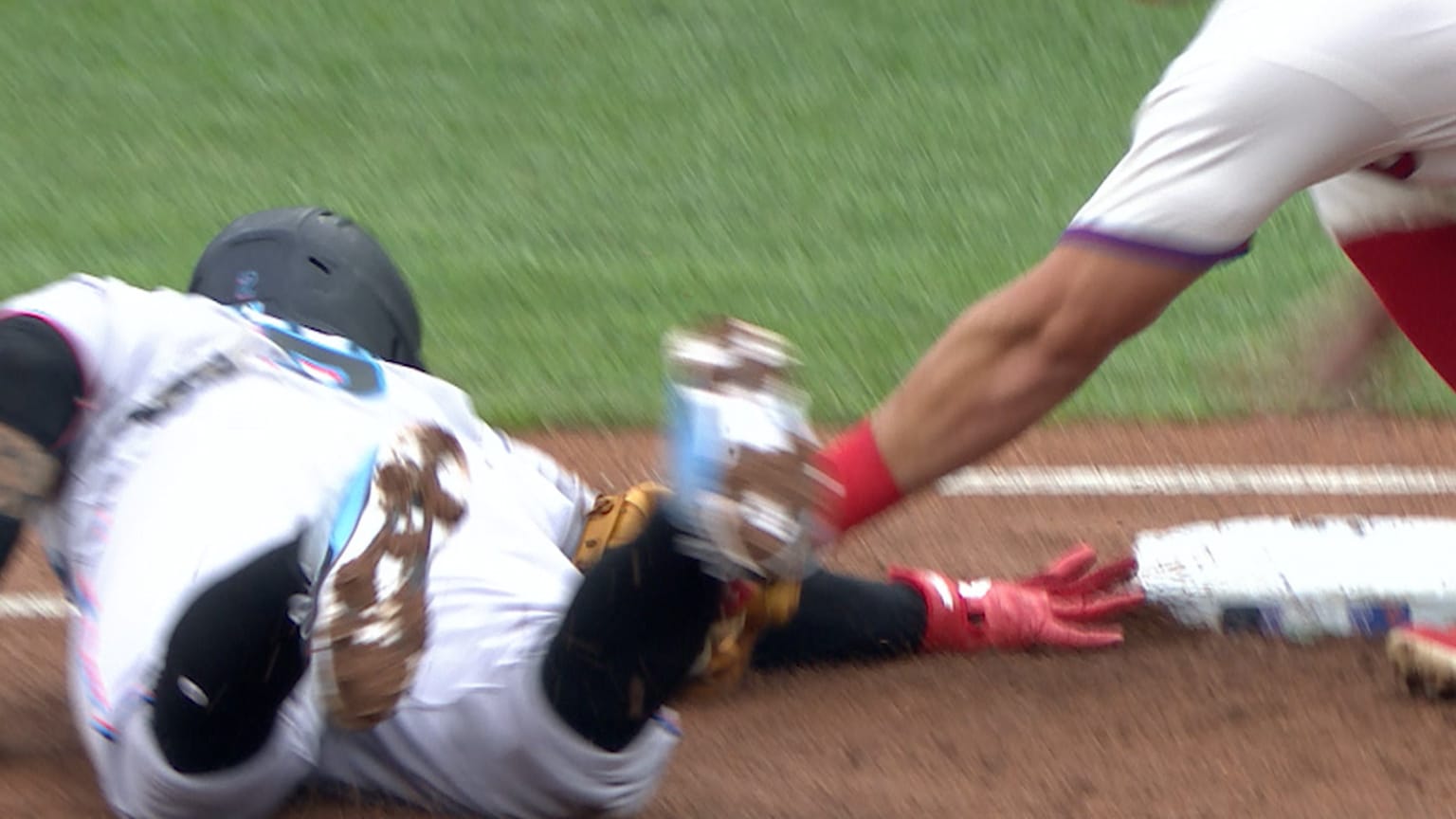 Phillies win challenge on pickoff attempt | 07/26/2020 | Philadelphia ...