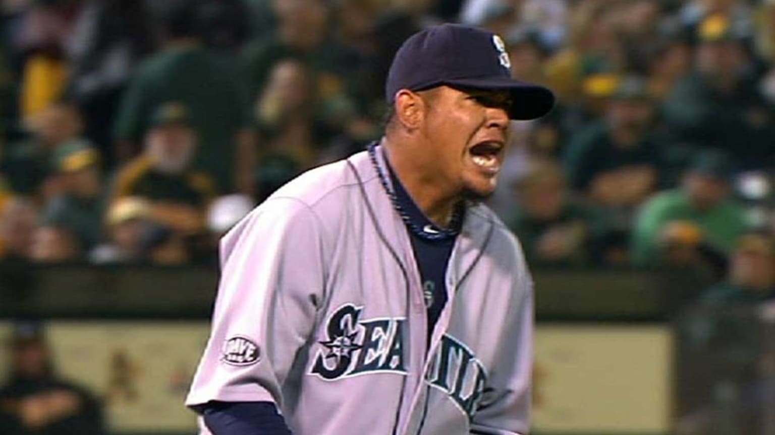 Felix's complete-game win | 04/01/2011 | MLB.com