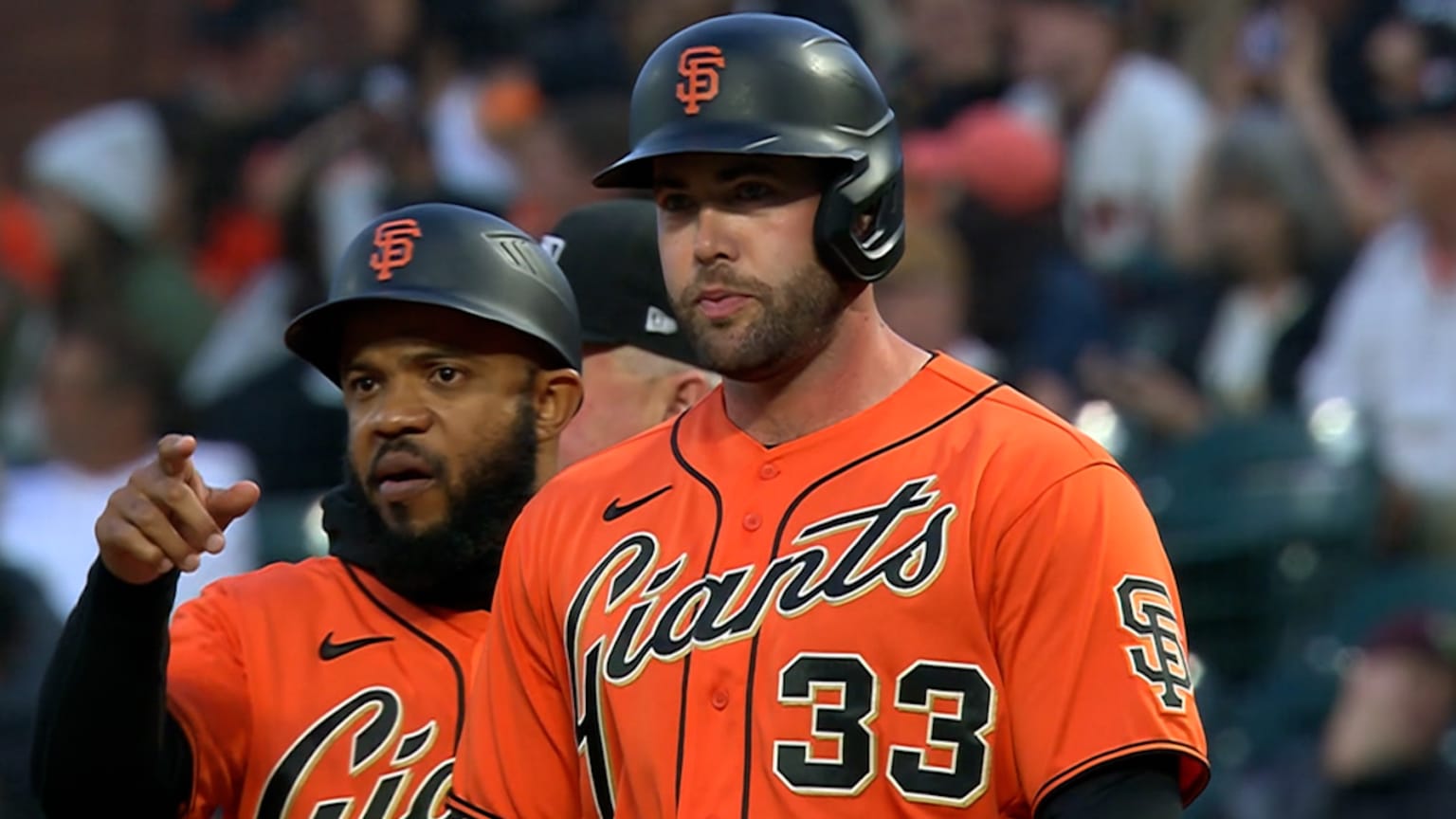 Darin Ruf hits an RBI single to shallow right field | 08/13/2021 | San ...