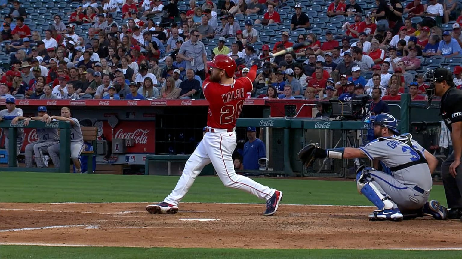 Jared Walsh sacude su 13er vuelacercas de la campaña | 21/06/2022 | Los ...