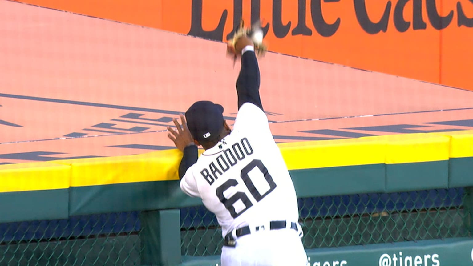 Baddoo makes a leaping grab in left to rob Dozier | 09/25/2021 ...