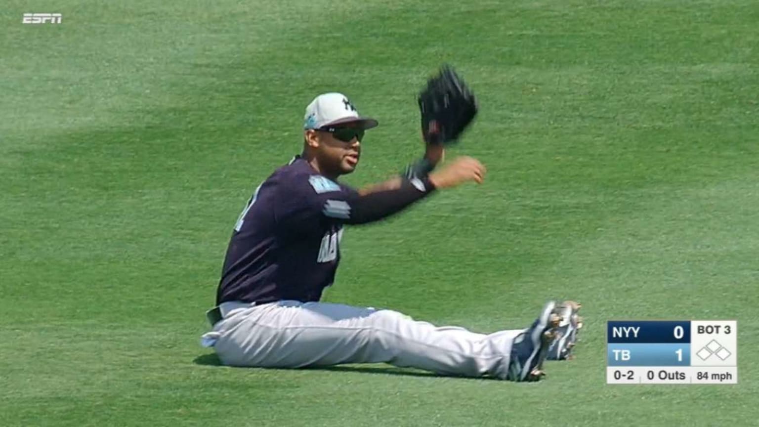 NYY@TB: Hicks lays out for a great diving catch | 03/23/2017 | New York ...