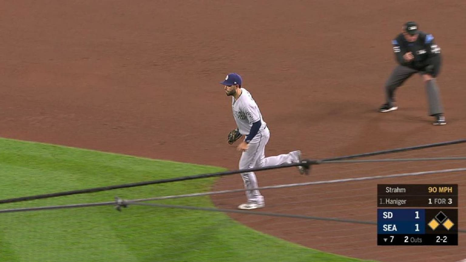SD@SEA: Strahm escapes jam unscathed in the 7th | 09/11/2018 | San Diego Padres