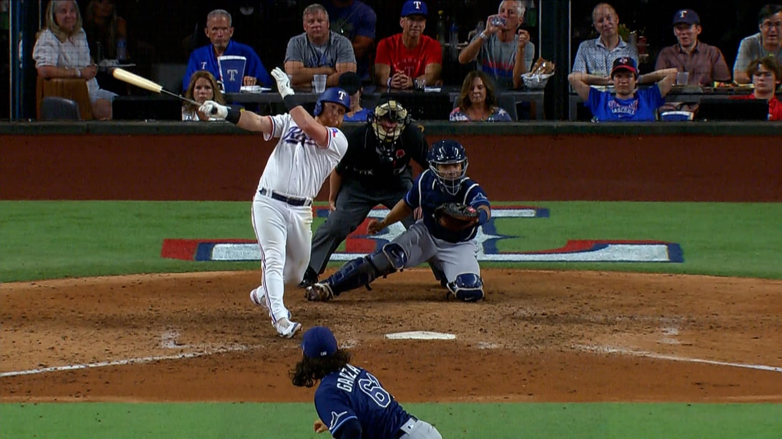 Kole Calhoun cracks a double, scoring Mitch Garver | 05/30/2022 | Texas ...