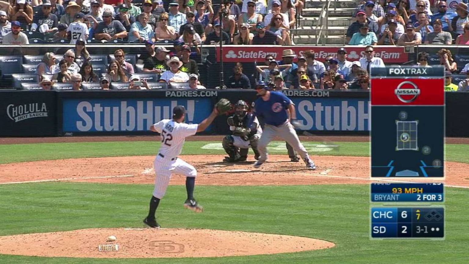 Hand nabs a comebacker | 08/24/2016 | San Diego Padres