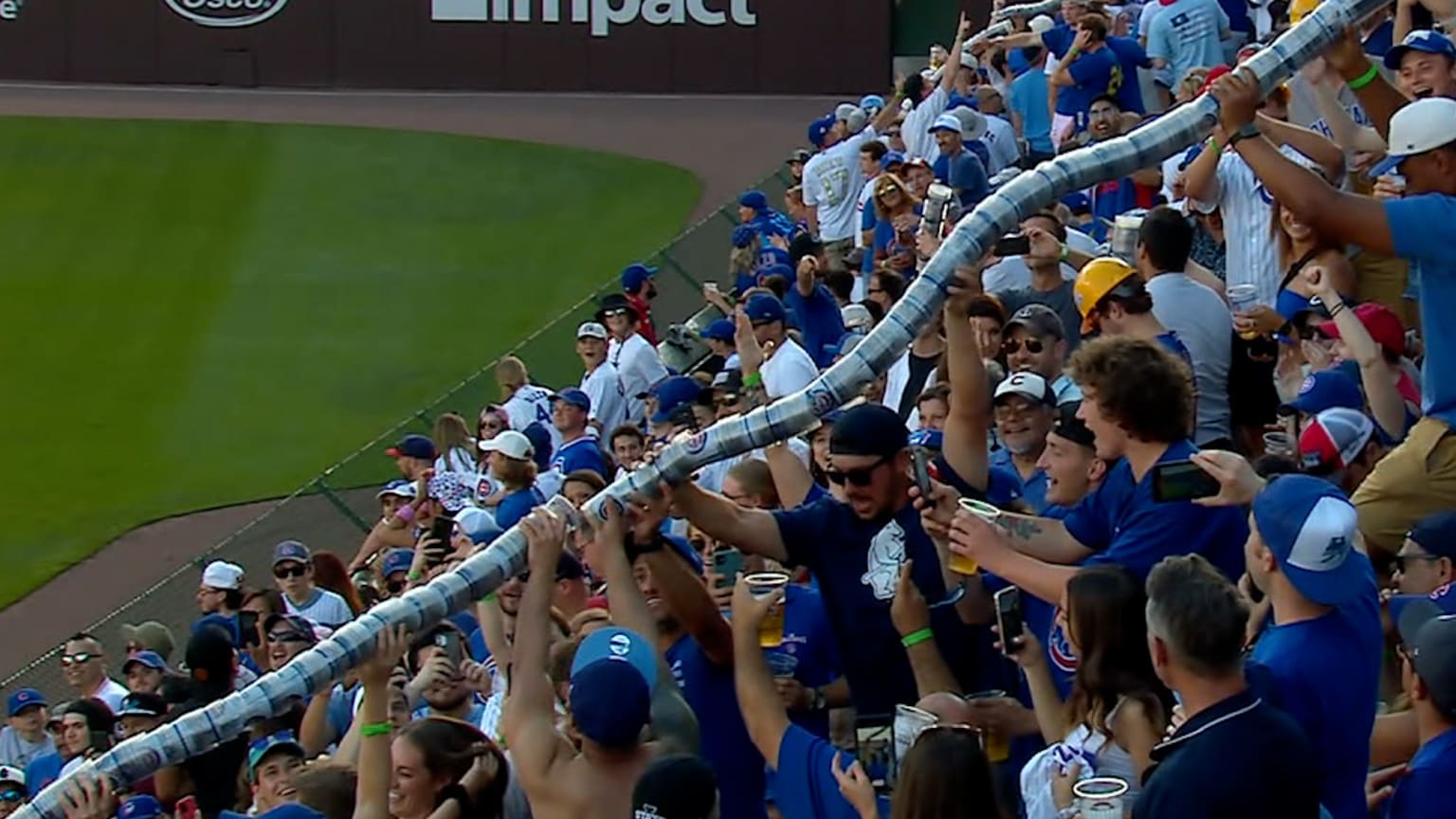 Cubs fans make snake of cups in outfield bleachers | 06/13/2021 ...