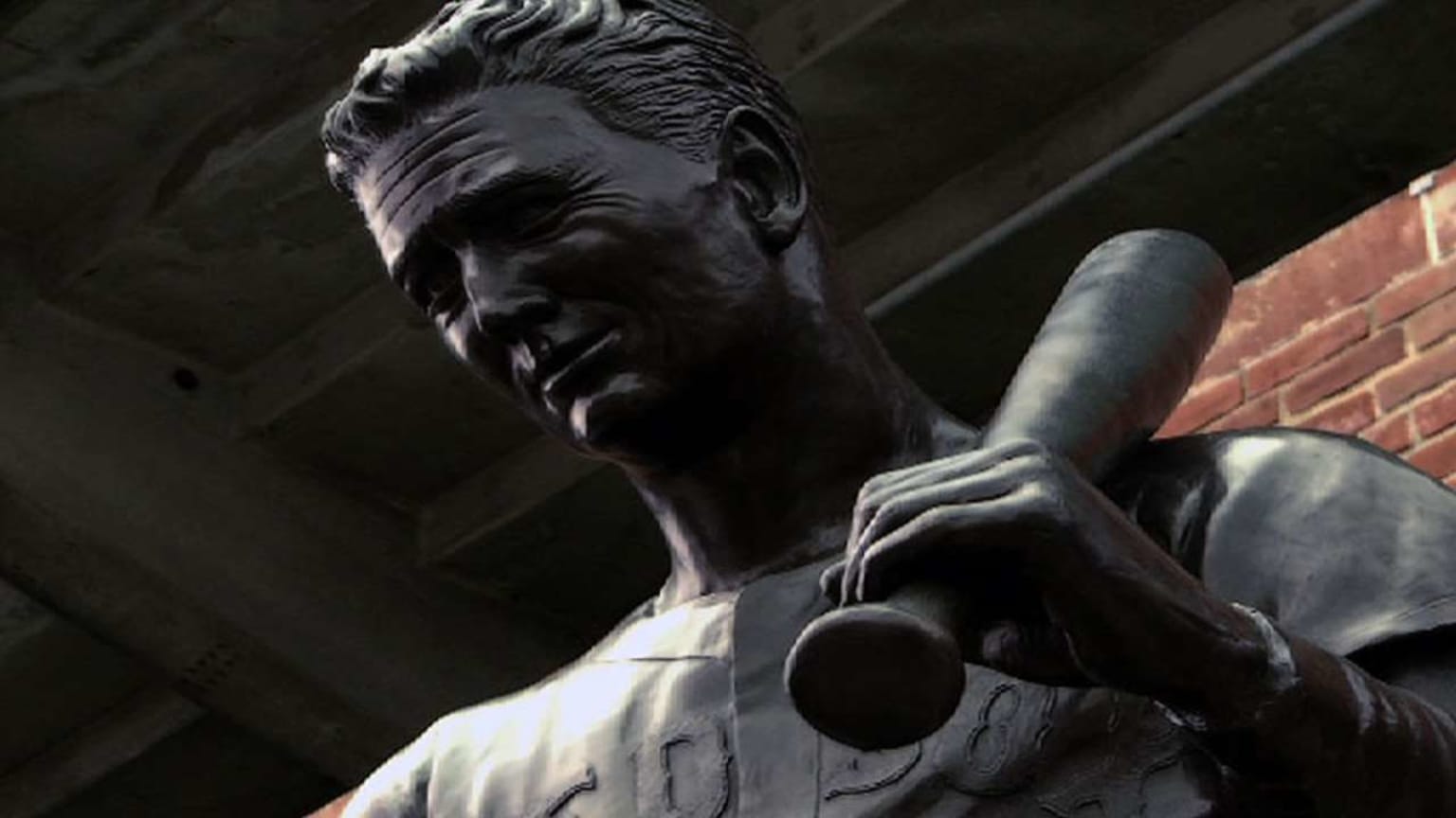 Fenway Park 100: A look at the Ted Williams statue | 04/03/2011 | MLB.com