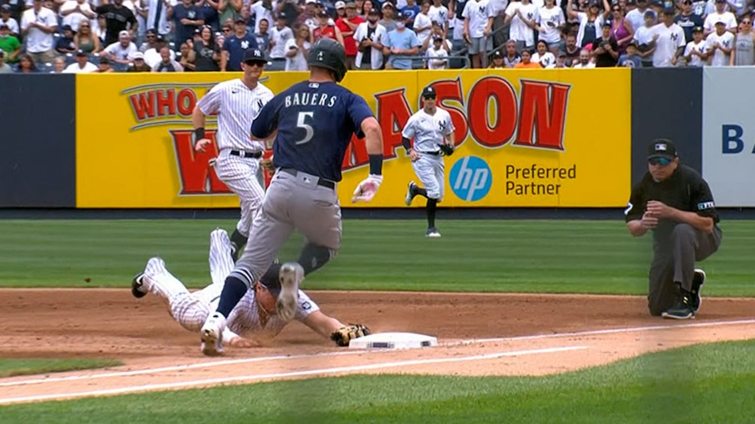 Voit makes the stop and dives to first for the out | 08/08/2021 | New ...