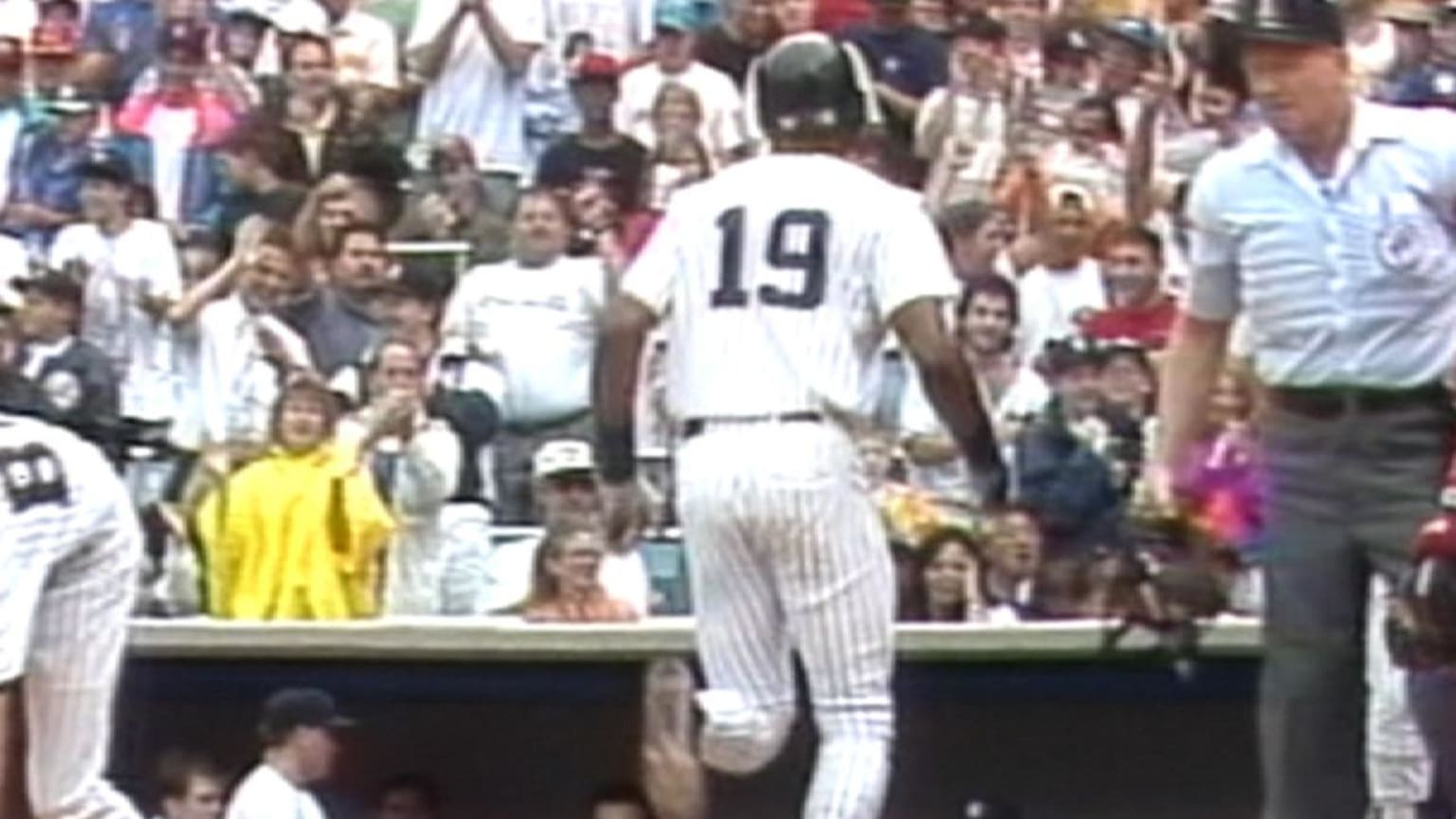 CLE@NYY: James turns single into Little League homer | 09/04/1993 ...