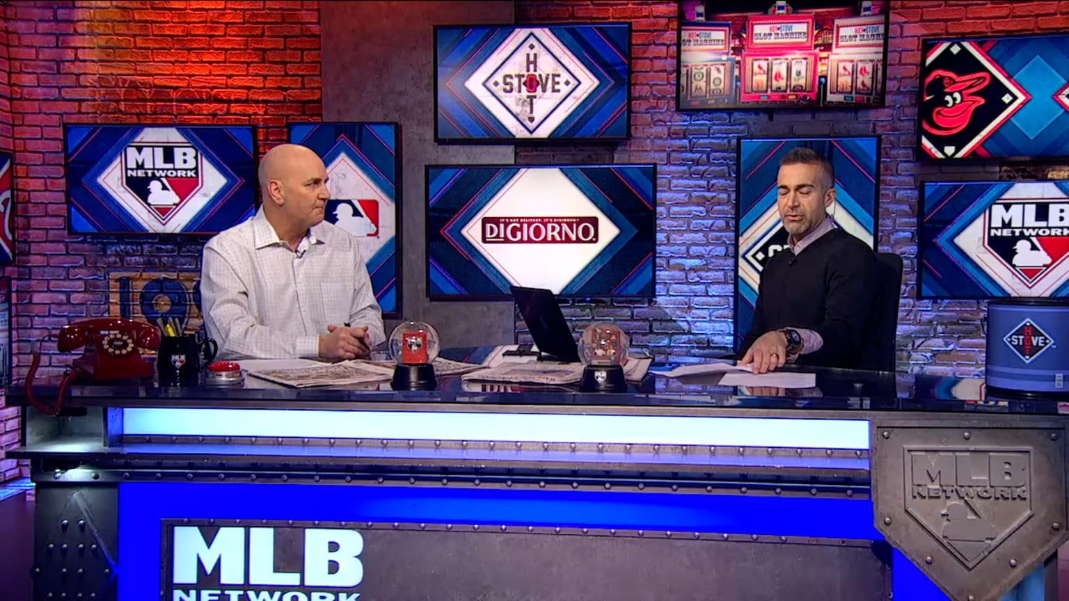 Hot Stove on latest with ongoing labor negotiations | 01/26/2022 | MLB.com