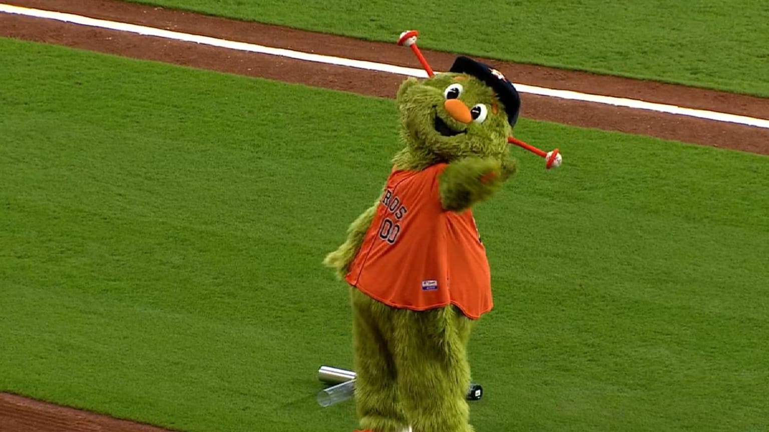 CLE@HOU: Orbit, first pitch and national anthem | 05/19/2017 | MLB.com