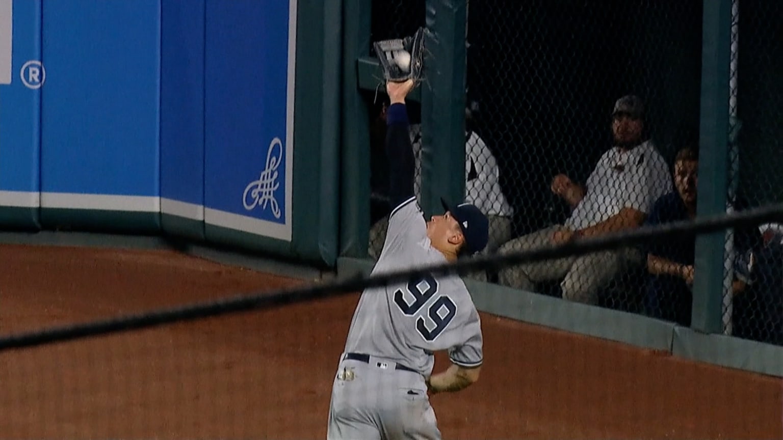 Aaron Judge makes over-the-shoulder catch in 8th | 09/14/2021 | New ...