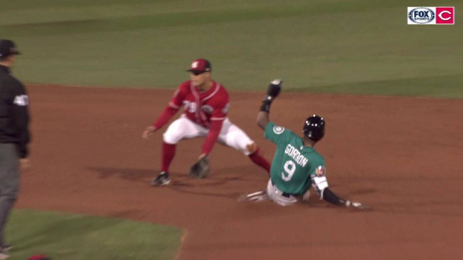 Sea Cin Gordon Swipes Second Base In The 6th 03 10 2018 Seattle