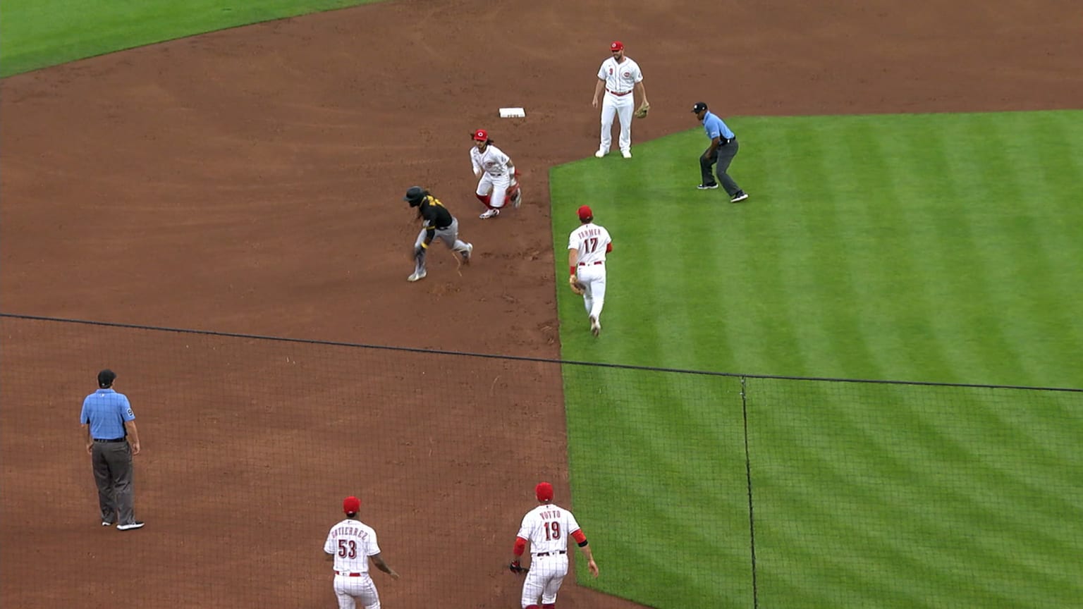 The Reds catch Anthony Alford in a long rundown | 08/07/2021 ...