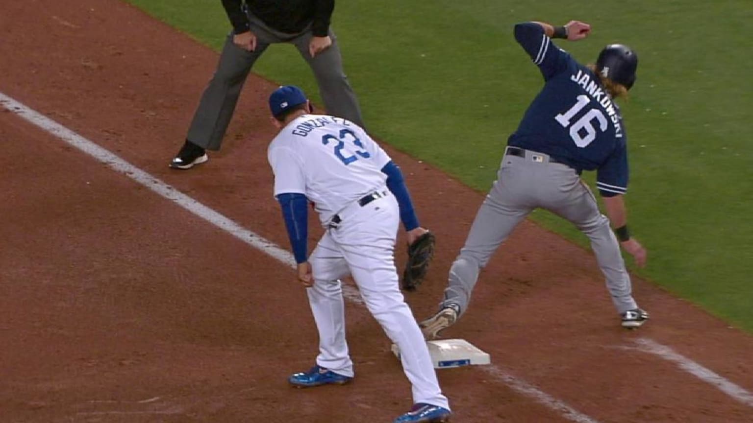 Jay, Jon vs Hatcher, Chris - PICKOFF ATTEMPT | 04/29/2016 | MLB.com