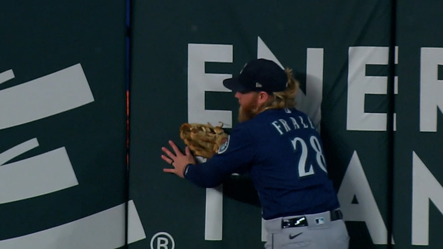 Jake Fraley makes running catch to seal the win | 08/19/2021 | Seattle ...