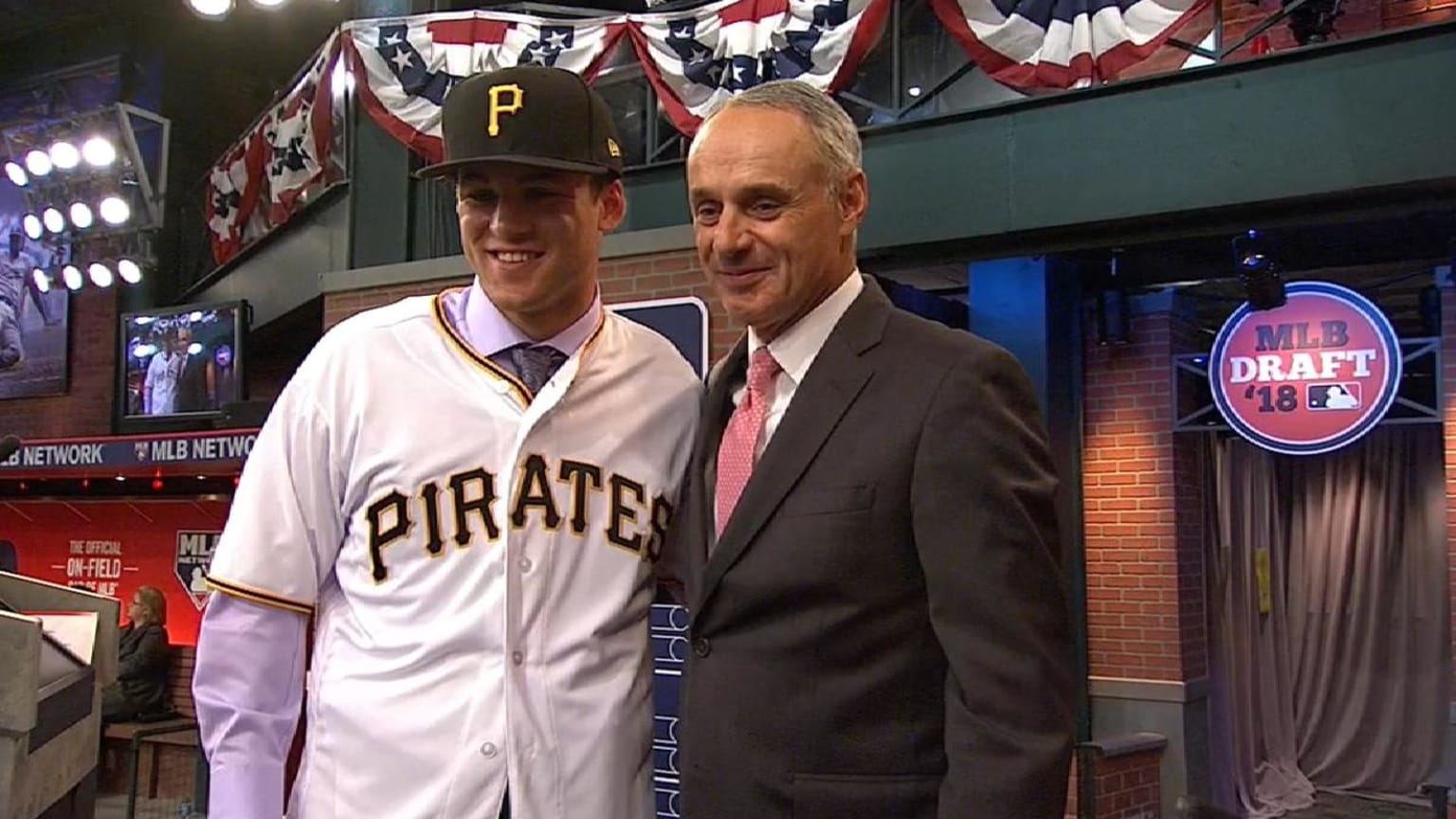 Draft 2018: Pirates draft OF Travis Swaggerty No. 10 | 06/05/2018 ...