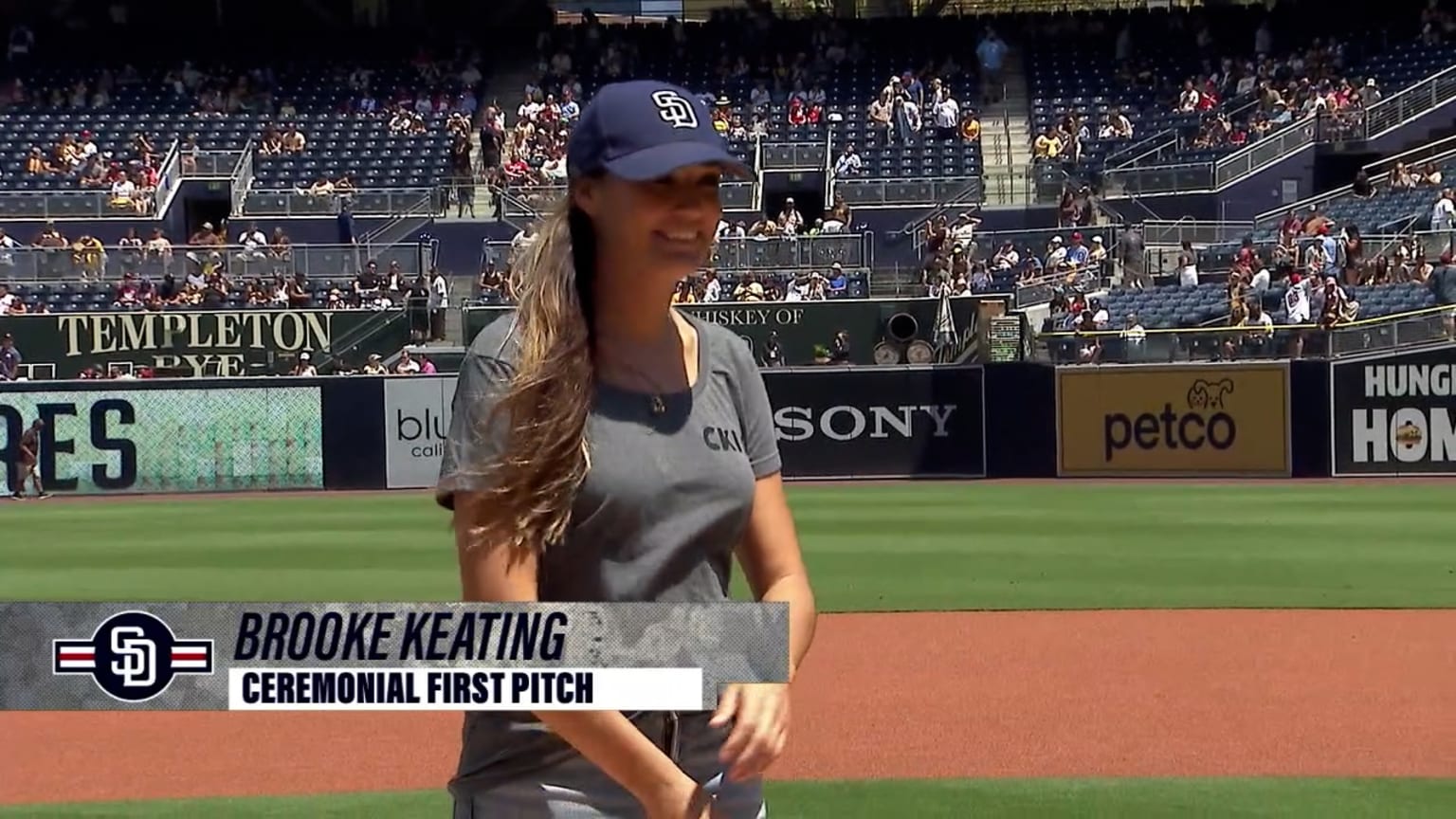 8/22/21: Keating Throws Out First Pitch | 08/22/2021 | San Diego Padres