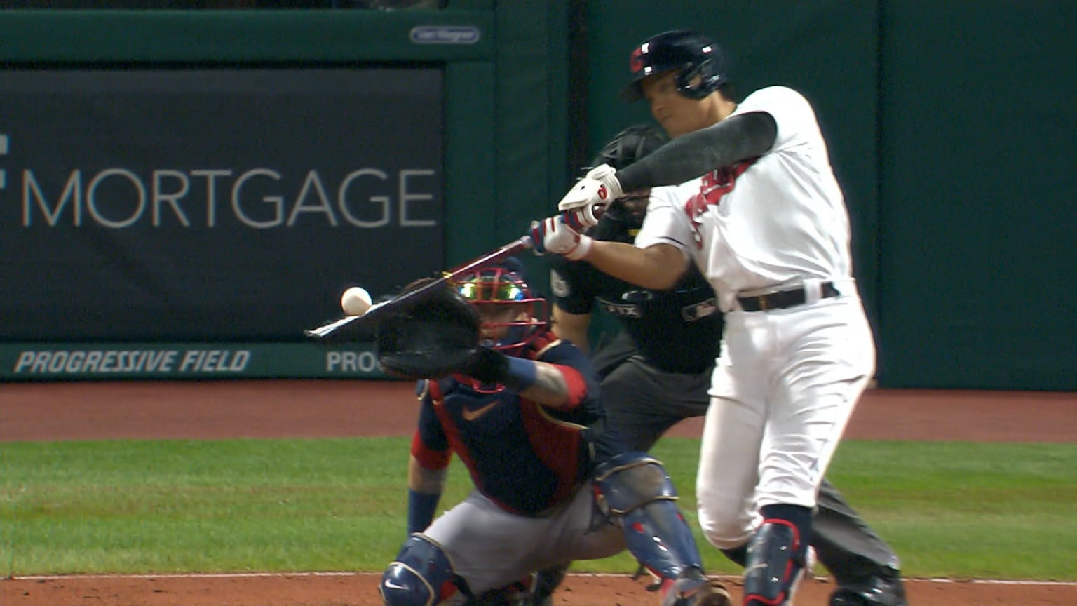 Yu Chang hits a solo home run in 7th inning | 08/27/2021 | MLB.com