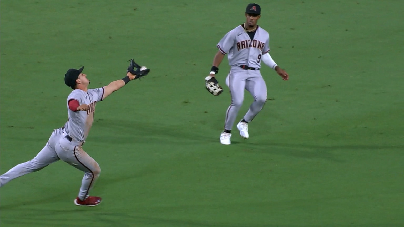 Josh Rojas races back for running catch | 06/26/2021 | Los Angeles Dodgers
