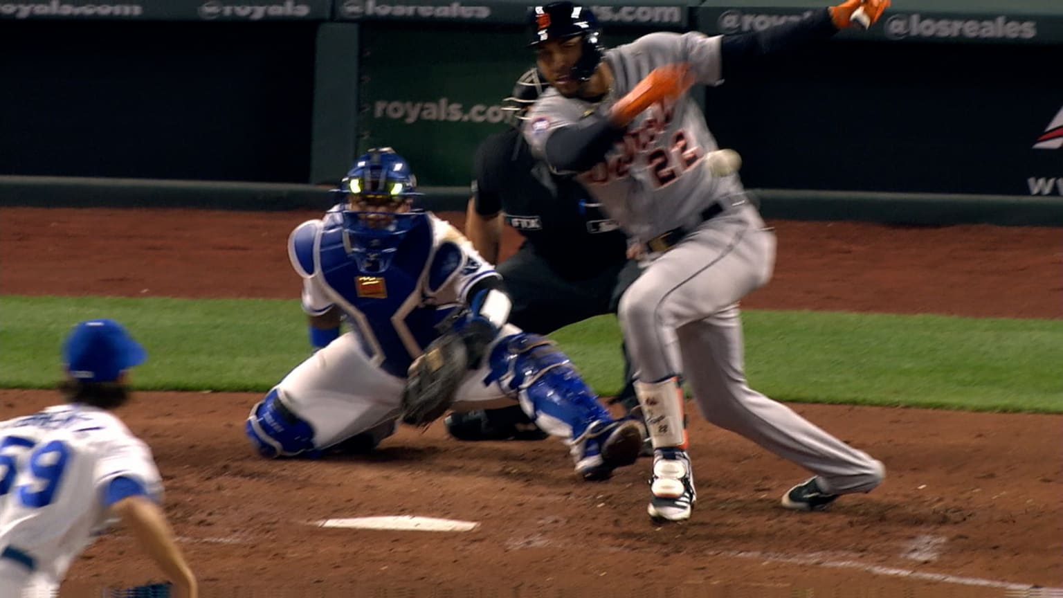 Victor Reyes laces an RBI single up the middle in 7th | 04/14/2022 ...