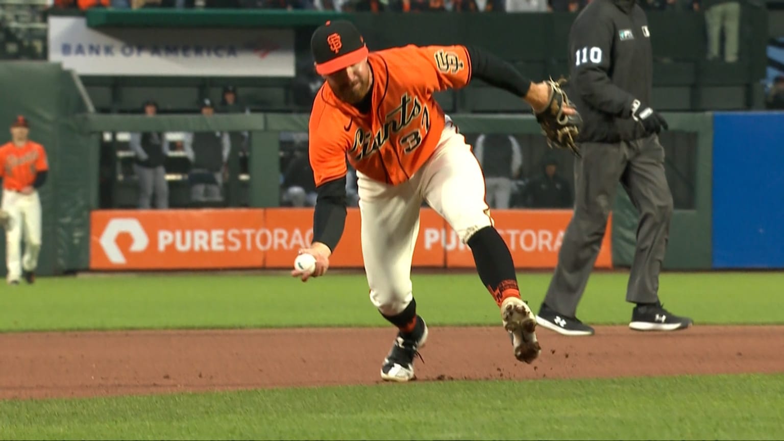 Donovan Walton charges in to make the barehand play | 07/01/2022 ...