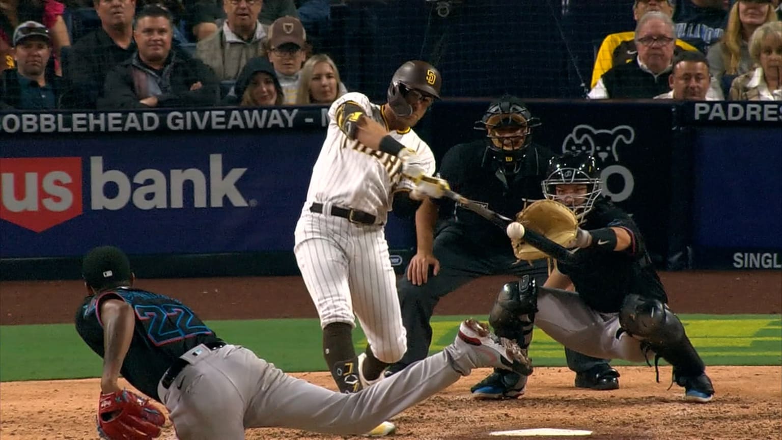 Matt Beaty extends the Padres lead with an RBI double | 05/06/2022 ...