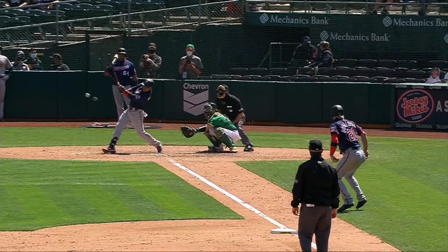 Jorge Polanco's RBI single | 04/21/2021 | Oakland Athletics