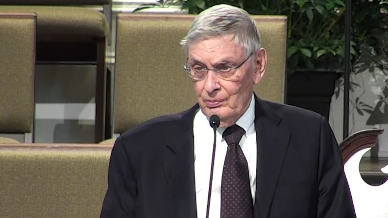 Bud Selig delivers eulogy at Hank Aaron's funeral | 01/27/2021 ...